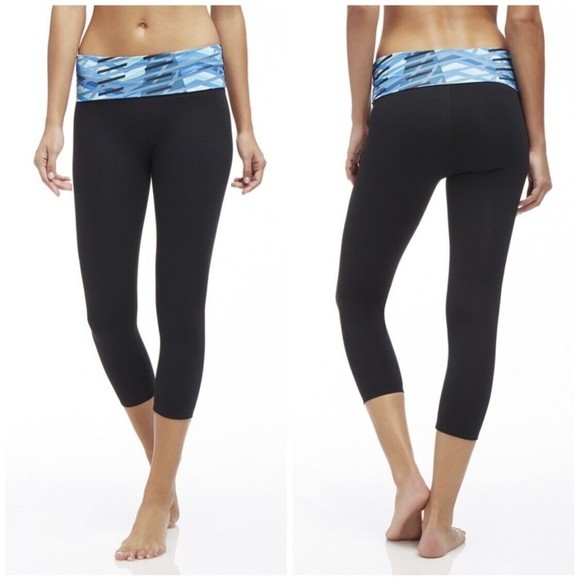 Fabletics | Pants & Jumpsuits | Fabletics Fab Medium Capri Crop Workout ...